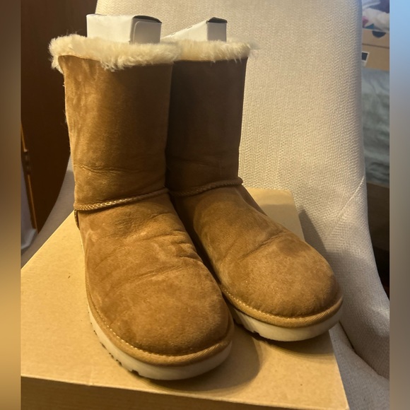 UGG | Shoes | Womens Ugg Meilani Chestnut | Poshmark